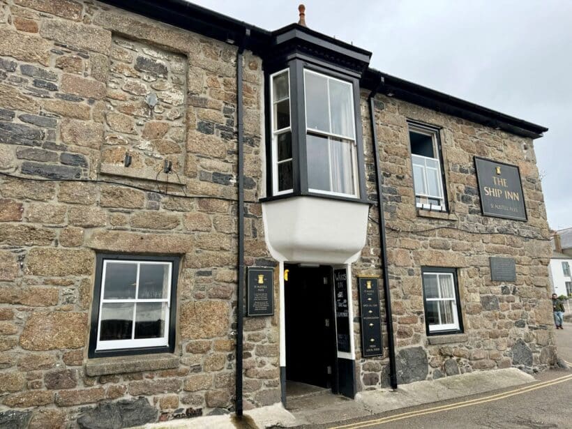 What's Mousehole like out of season? | Secret Season